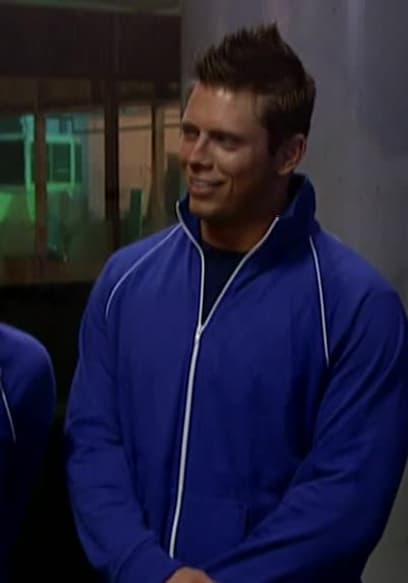 Watch Fear Factor S06:E17 - Car Crane Collision / Spider Dive - Free TV ...