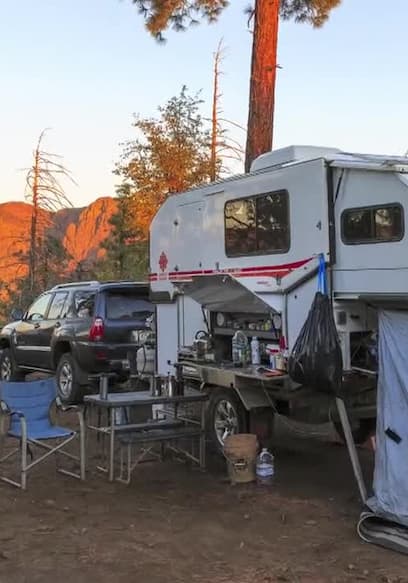 Watch Extreme RVs S05:E11 - Livin' Luxe - Free TV Shows | Tubi