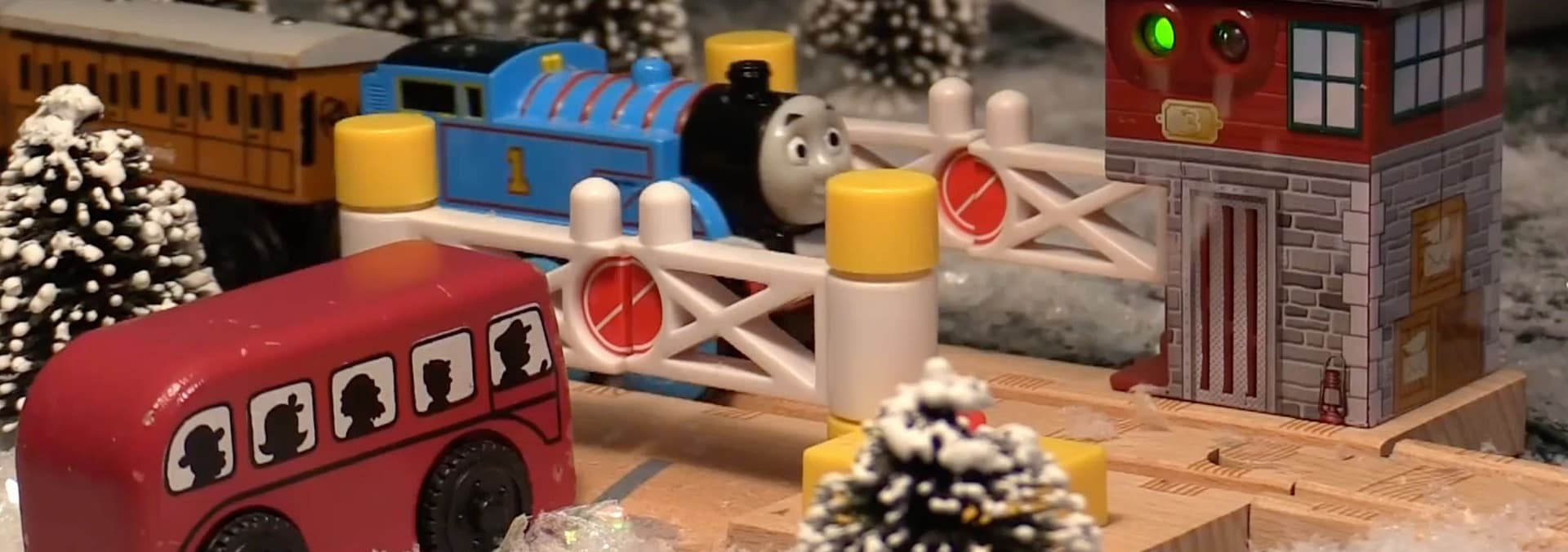 Watch Lots & Lots of Wooden Trains Galore: Tons of Tra - Free Movies | Tubi