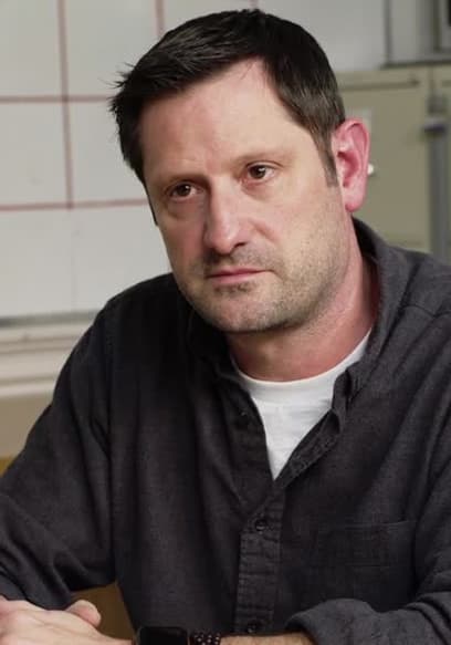 Watch Ghost Hunters S01:E01 - School Spirit - Free TV Shows | Tubi