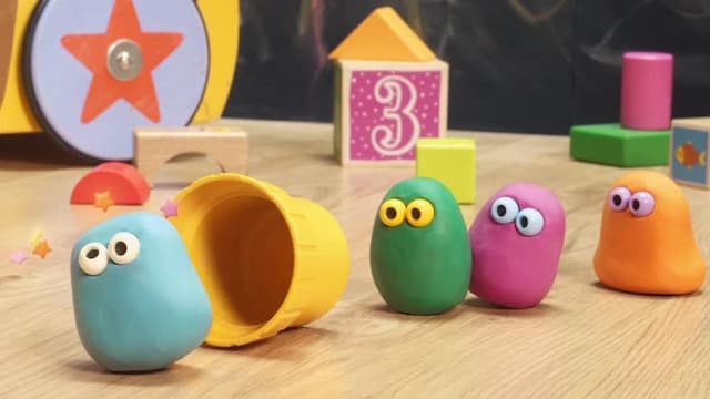 Watch The Very Small Creatures - Free TV Shows | Tubi