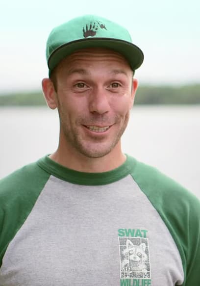 Watch Billy Goes North S01:E03 - Snakes on a Boat - Free TV Shows | Tubi