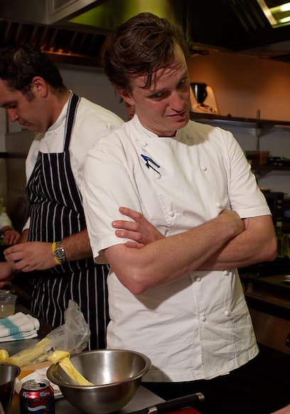 Watch Heston's Feasts S01:E03 - Heston's Tudor Feast - Free TV Shows | Tubi