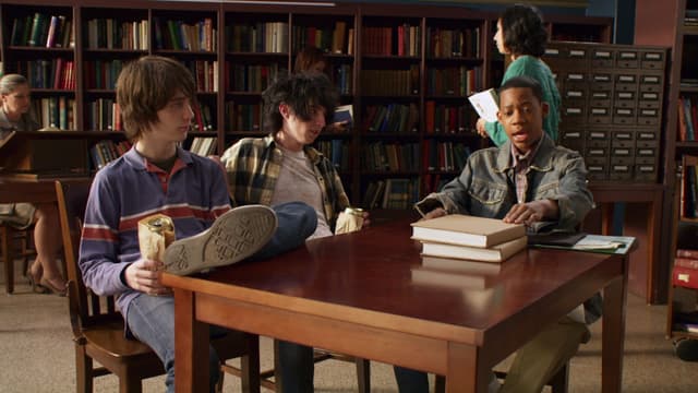 Watch Everybody Hates Chris S04:E02 - Everybody Hates Cake - Free TV ...