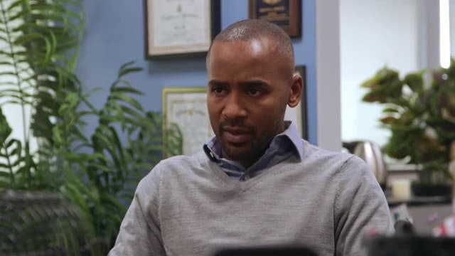 Watch Cry Wolfe S03:E04 - Through the Looking Glass - Free TV Shows | Tubi