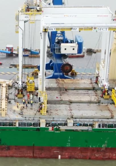 Watch Mega Shippers: Land, Air & Sea S03:E04 - Gantry Cranes P1 - China ...