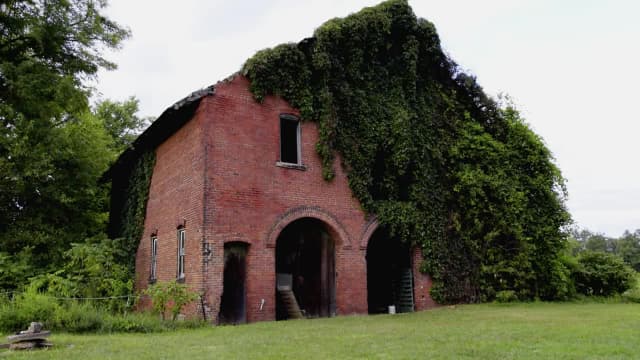 Watch Ghost Brothers S01:E05 - Magnolia Hotel - Free TV Shows | Tubi