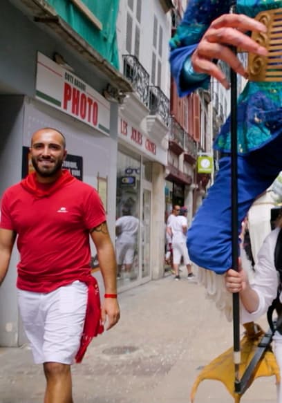 Watch Bare Feet with Mickela Mallozzi S03:E09 - The French Basque ...