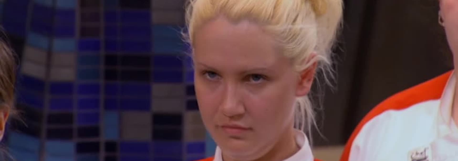 Watch Hell's Kitchen S09:E12 - 6 Chefs Compete - Free TV Shows | Tubi
