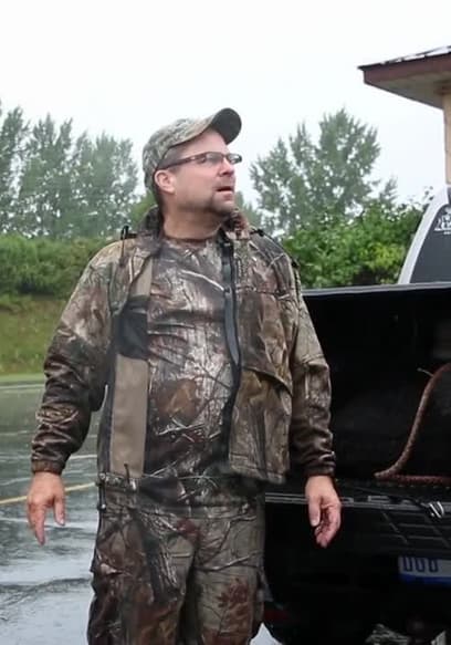 Watch Wardens S07:E01 - Three Stories, One Bear - Free TV Shows | Tubi