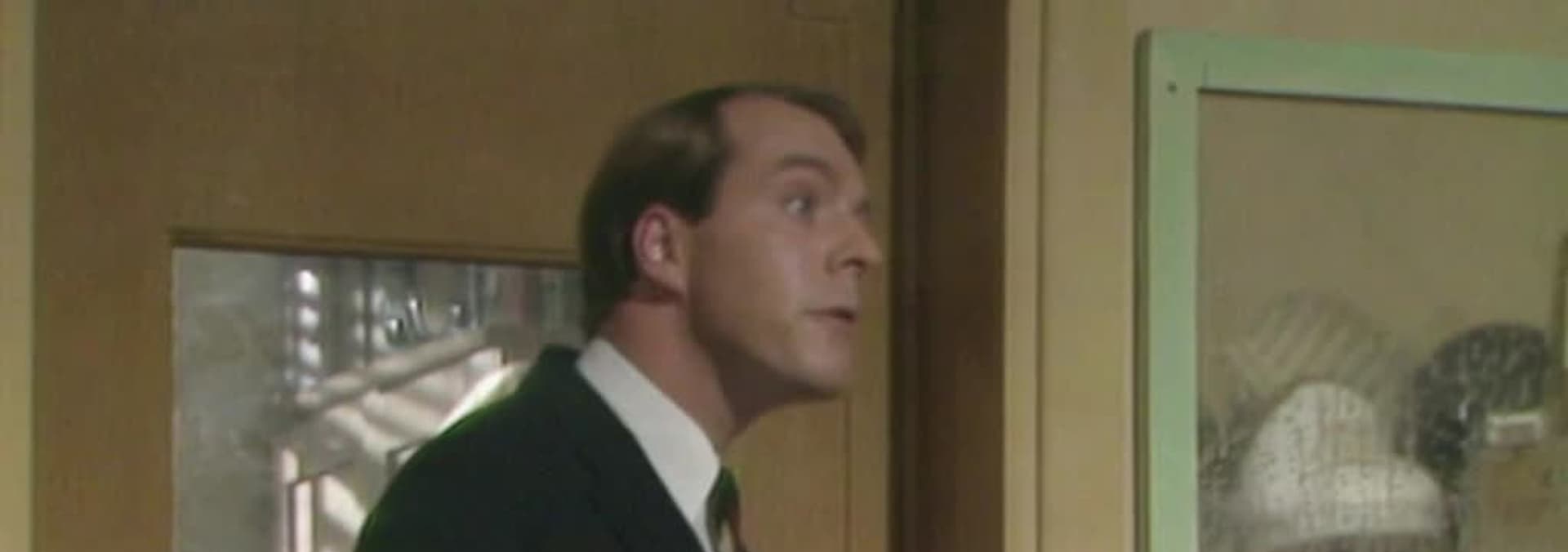 Watch Hi-De-Hi! S01:E01 - Desire in the Mickey Mouse Grotto - Free TV ...