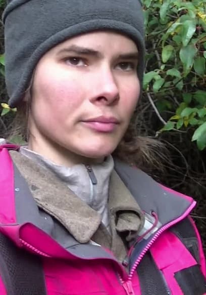 Watch Alone S03:E07 - Hungry Beasts - Free TV Shows | Tubi