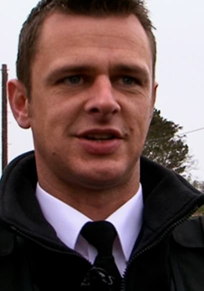 Watch Brit Cops S01:E12 - Episode 12 - Free TV Shows | Tubi