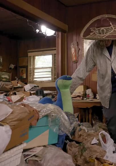 Watch Hoarders S13:E04 - Carl - Free TV Shows | Tubi