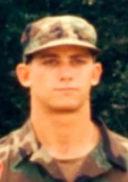 Watch The First 48 S01:E10 - At Death's Door / Wrong Side of the Tracks ...