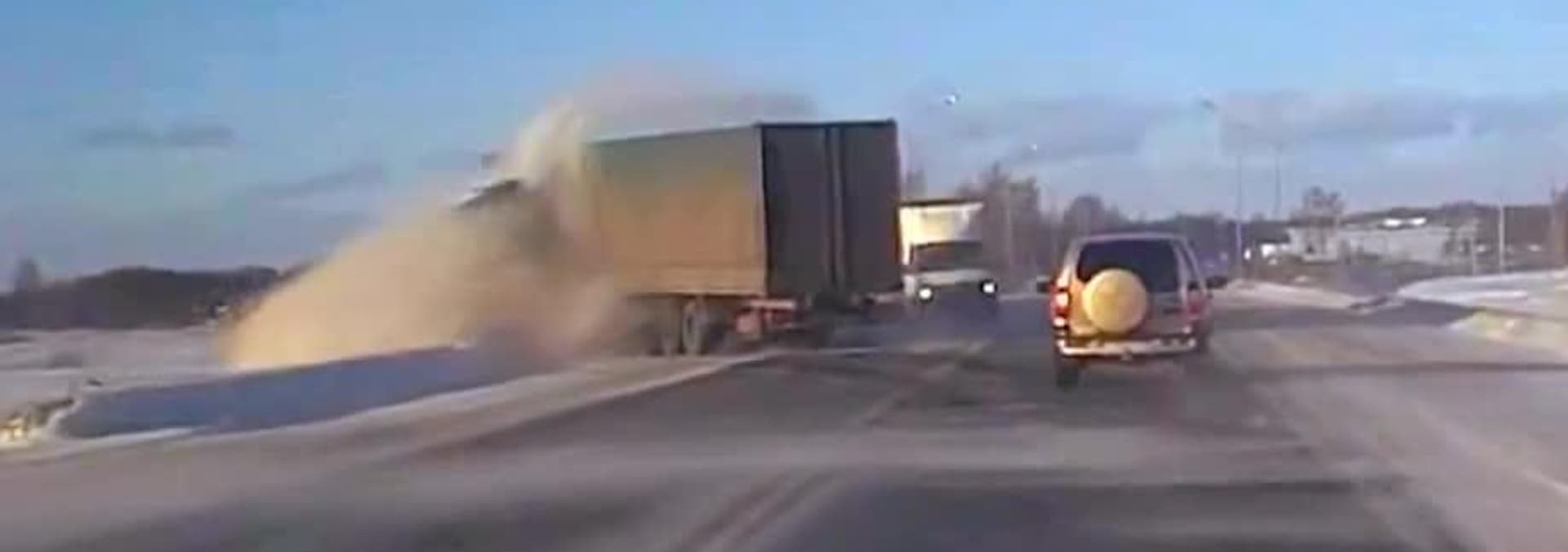 Watch Car Crash TV S01:E07 - Episode 7 - Free TV Shows | Tubi