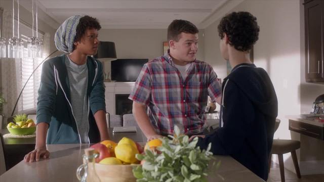 Watch Raising Expectations S01:E01 - Smells Like Victory - Free TV ...