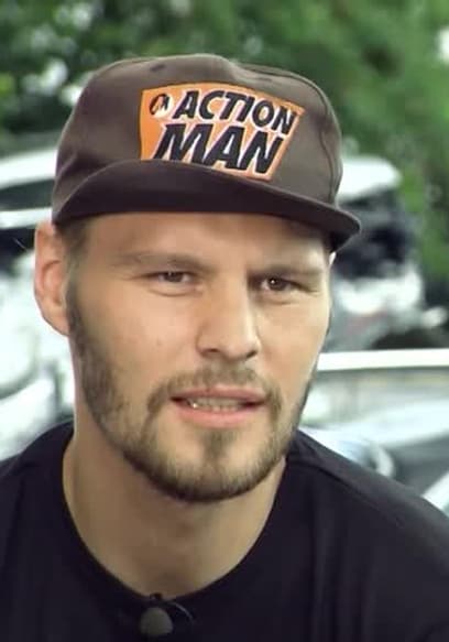 Watch Stunt Heroes S01:E01 - Drift, Fly & Fire - Free TV Shows | Tubi