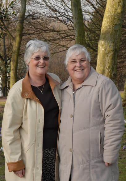 Watch Long Lost Family (UK) S01:E01 - Episode 1 - Free TV Shows | Tubi