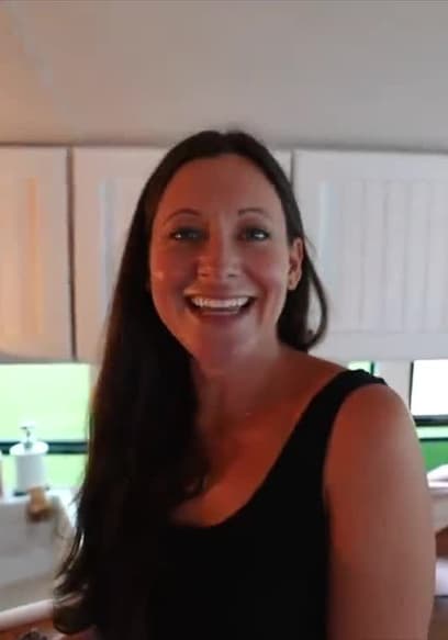 Watch Kara and Nate S01:E01 - We Traded Tiny Homes for 24 Hours - Free ...