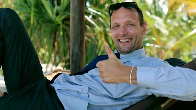 Watch Sci Q S01:E01 - Test Your Science Genius - Free TV Shows | Tubi