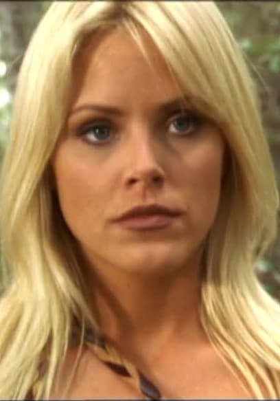 Watch Sheena (Español) S01:E19 - Tyler Returns - Free TV Shows | Tubi