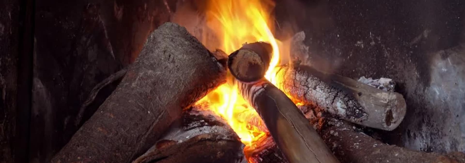 Watch Fireplace Lounge S02:E02 - Happy Halloween Fireplace With Music ...