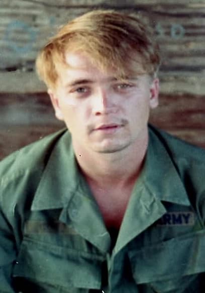 Watch Snapshots of History S01:E01 - Dan Love - Viet - Free TV Shows | Tubi