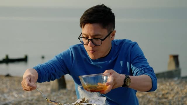 Watch Jeremy Pang's Asian Kitchen S01:E01 - Lighter Bites - Free TV ...