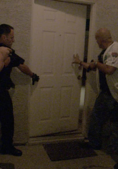 Watch Cops Reloaded S01:E19 - A Community Outraged - Free TV Shows | Tubi