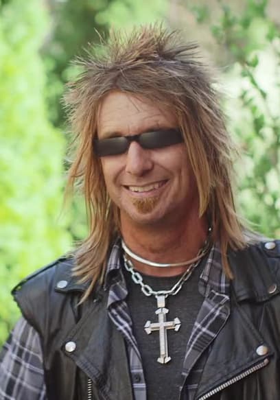 Watch Billy Goes North S01:E01 - Canine Cage Match - Free TV Shows | Tubi