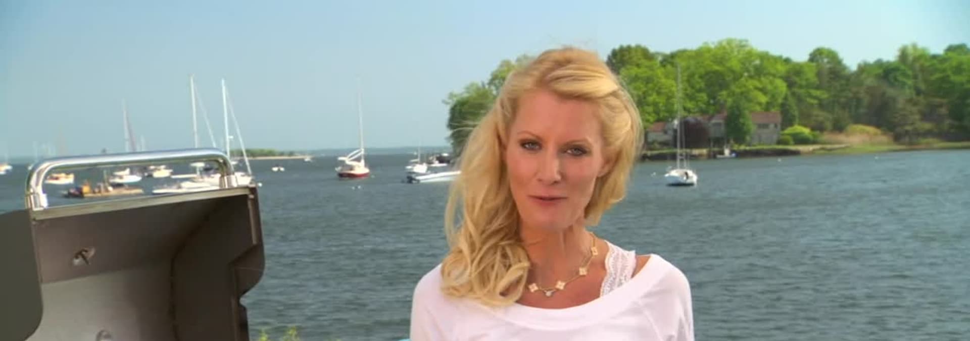 Watch Semi-Homemade Cooking With Sandra Lee S10:E11 - Sailing - Free TV Shows | Tubi