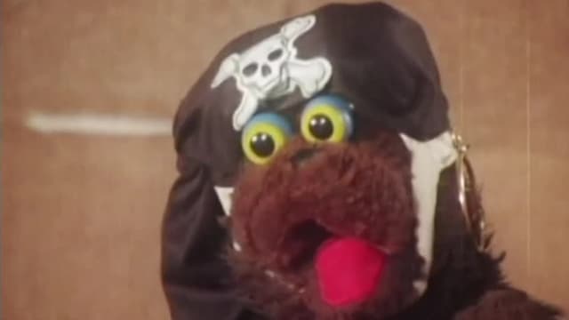 Watch The Greg the Bunny Tapes S01:E01 - Monster Puppets / Repo Man ...