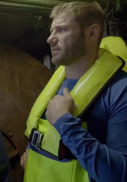 Watch Celebrity Trawlermen: All at Sea S01:E01 - Episode 1 - Free TV ...
