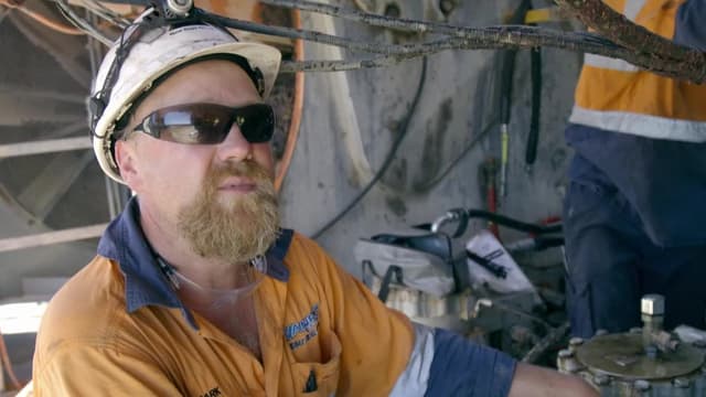 Watch Mega Mechanics S01:E03 - Geared Up - Free TV Shows | Tubi