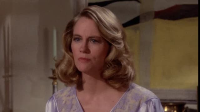 Watch Moonlighting S04:E13 - Maddie Hayes Got Married - Free TV Shows ...