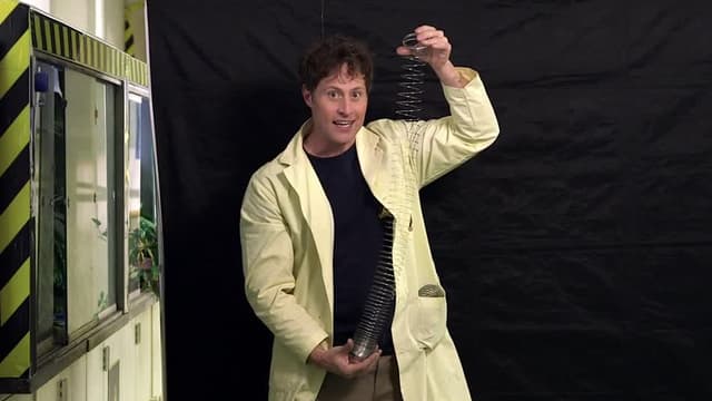 Watch Science Max S02:E203 - Hoop Glider - Free TV Shows | Tubi