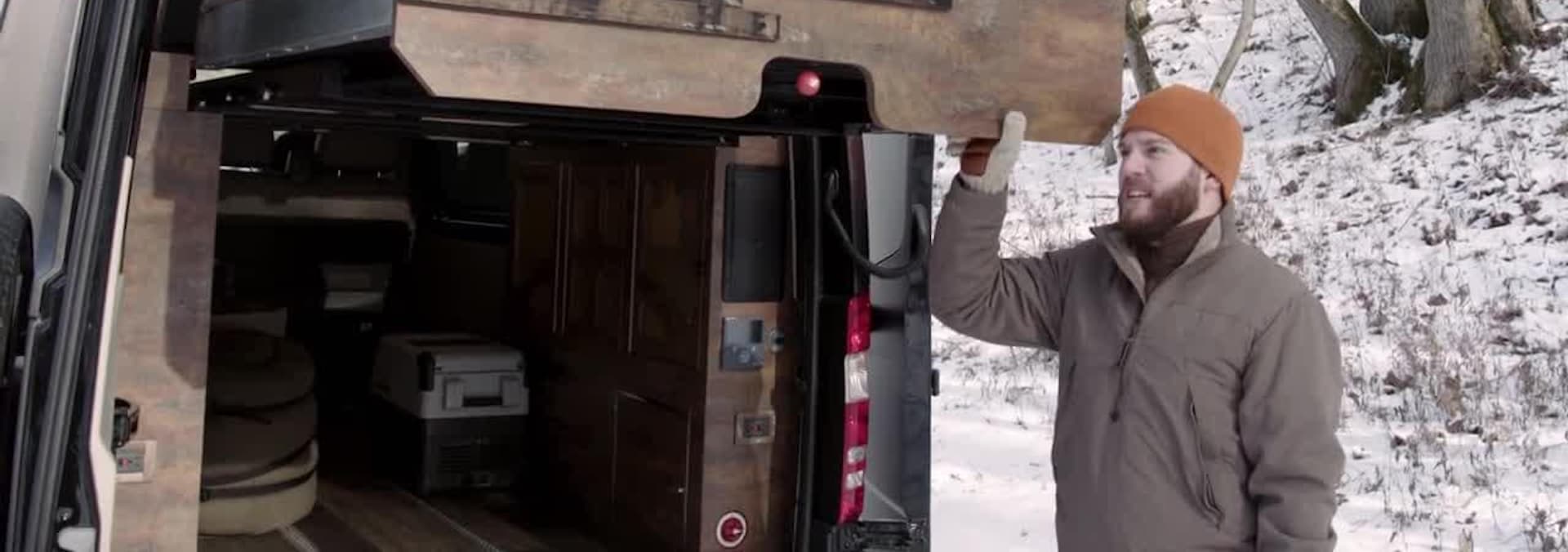 Watch Extreme RVs S05:E12 - On the Road Again - Free TV Shows | Tubi