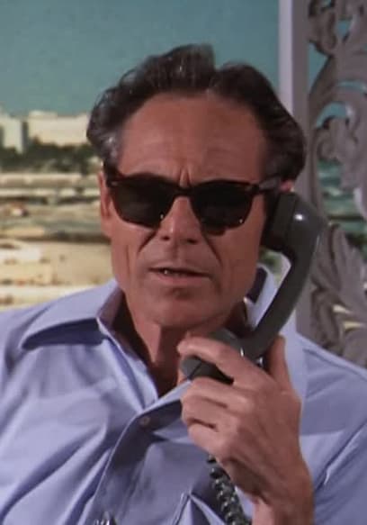 Watch The FBI S09:E04 - The Payoff - Free TV Shows | Tubi