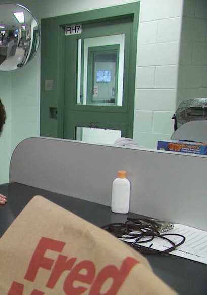 Watch Jail S03:E02 - Scrapping By - Free TV Shows | Tubi