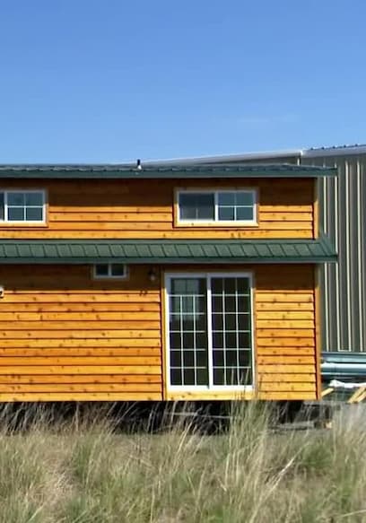 Watch Tiny House Hunters S02:E09 - Family of Five Go - Free TV Shows | Tubi