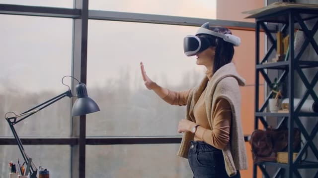 Watch Engineering the Future S02:E02 - The Metaverse - Free TV Shows | Tubi