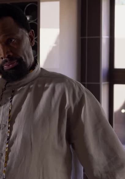 Watch The Queen S01:E186 - When Love Turns to Obsess - Free TV Shows | Tubi