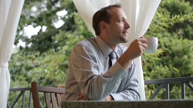 Watch Rethink S01:E01 - Impossible Objects, Seeing Faces, the Floating ...