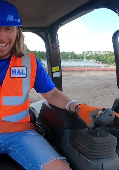Watch Handyman Hal S02:E08 - Construction Vehicles f - Free TV Shows | Tubi