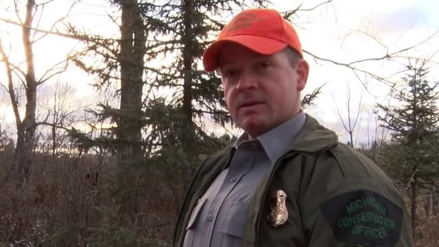 Watch Wardens S07:E14 - Firearm Opener - Free TV Shows | Tubi