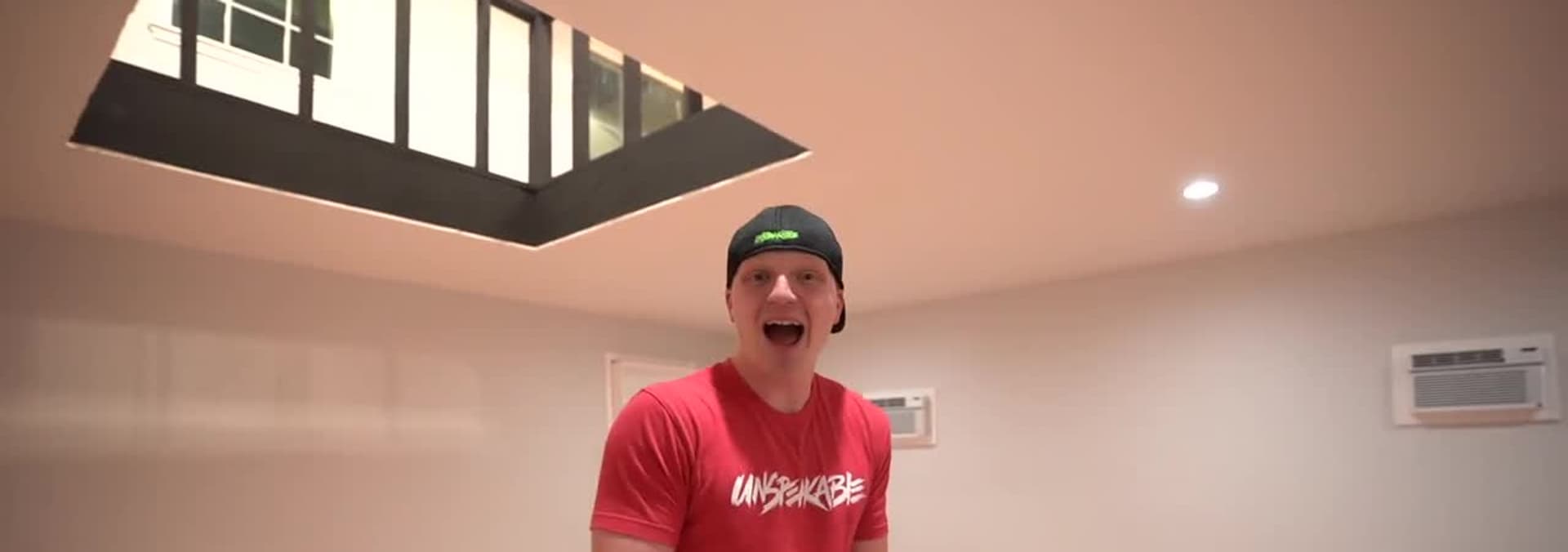 Watch Unspeakable S03:E03 - I Built a Real Lego House / Extreme Heads ...