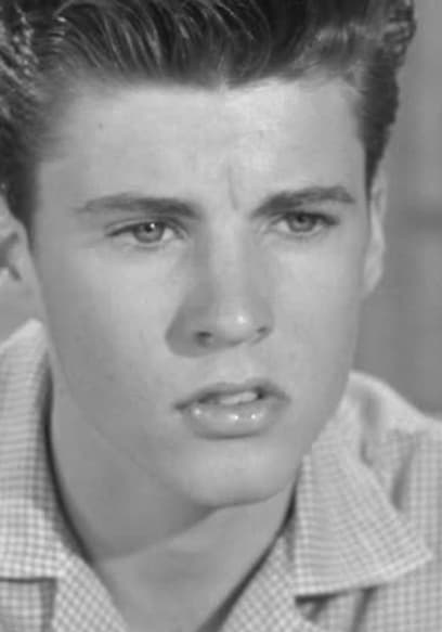 Watch The Adventures of Ozzie and Harriet S05:E32 - Ricky’s Surprise ...