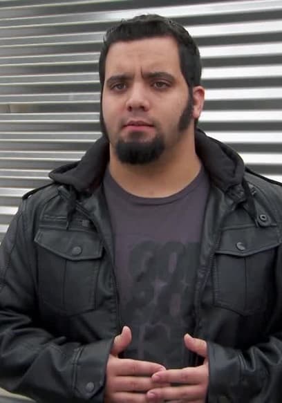 Watch Storage Hunters S01:E15 - Up in Flames - Free TV Shows | Tubi