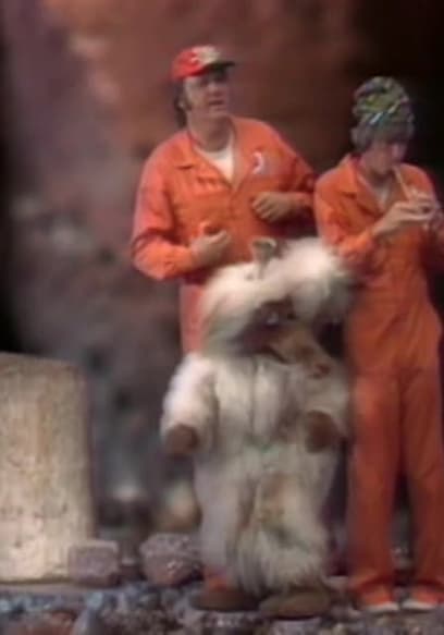 Watch Far Out Space Nuts S01:E12 - Dangerous Game - Free TV Shows | Tubi